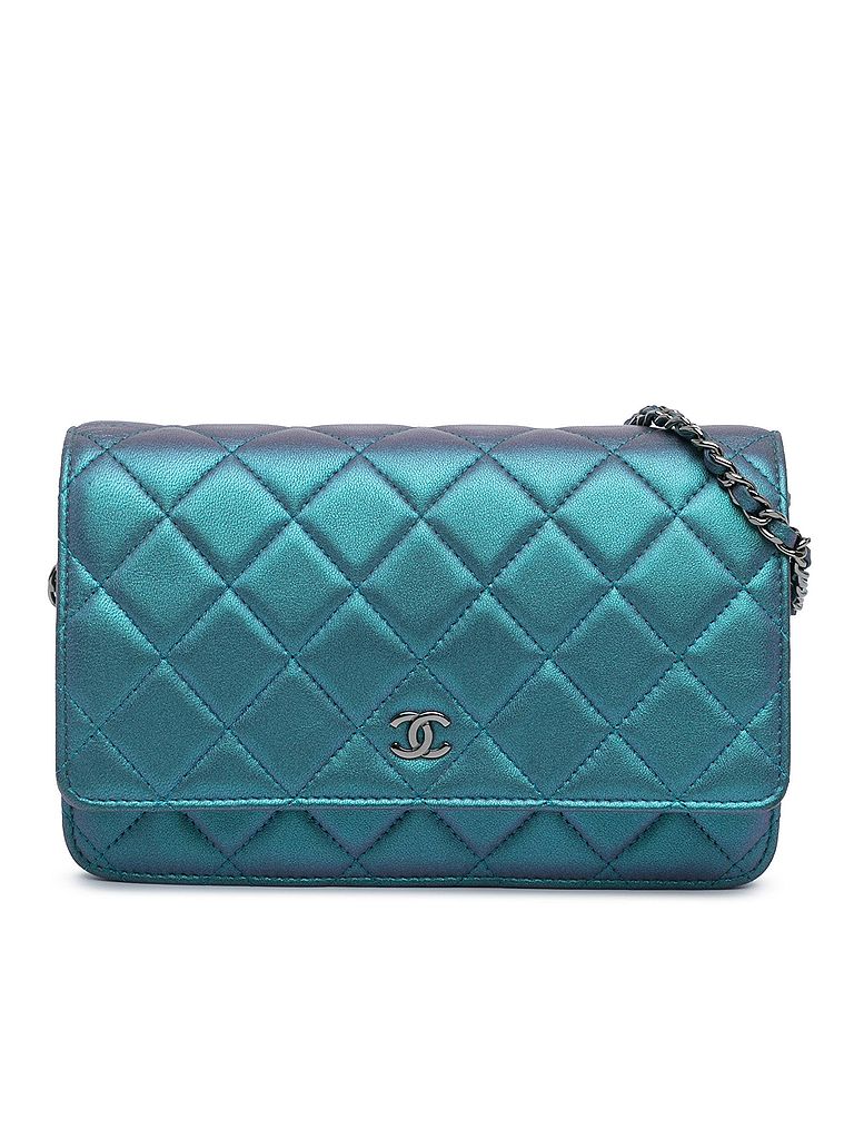 Chanel Handbags: Shop Preowned & New Essentials | ThredUp